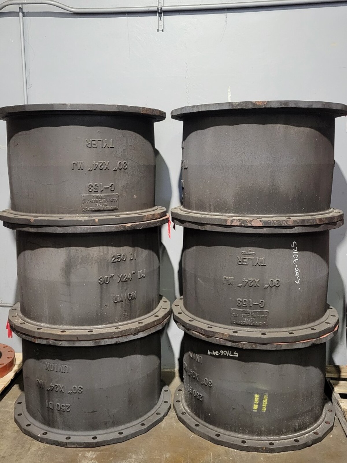 TYLER 30" x 24" MJ C153 DOMESTIC SOLID SLEEVE'S P401 LINED - The ...