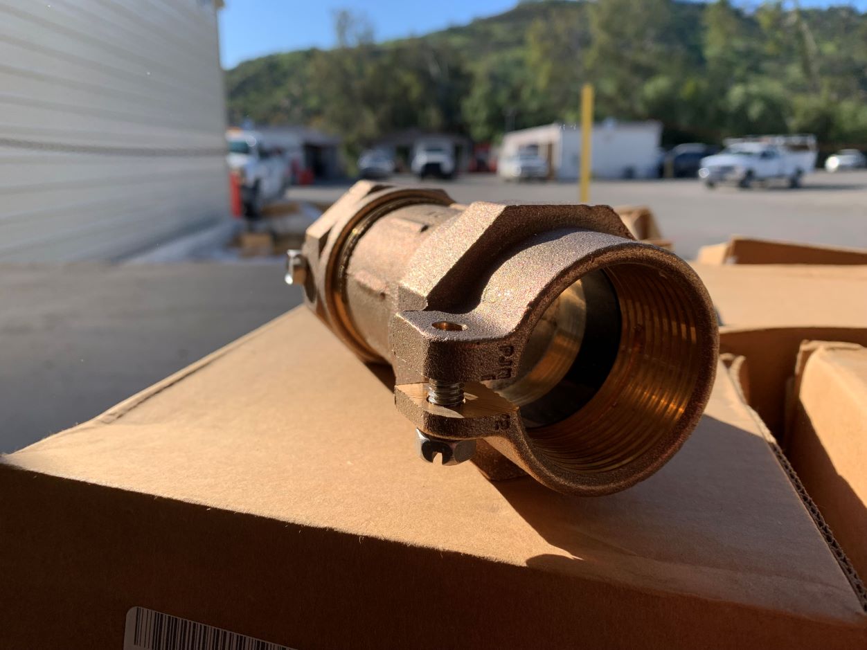 FORD C57-66-NL 1-1/2" IP PJ X PVC PJ COUPLING - The Waterworks Warehouse