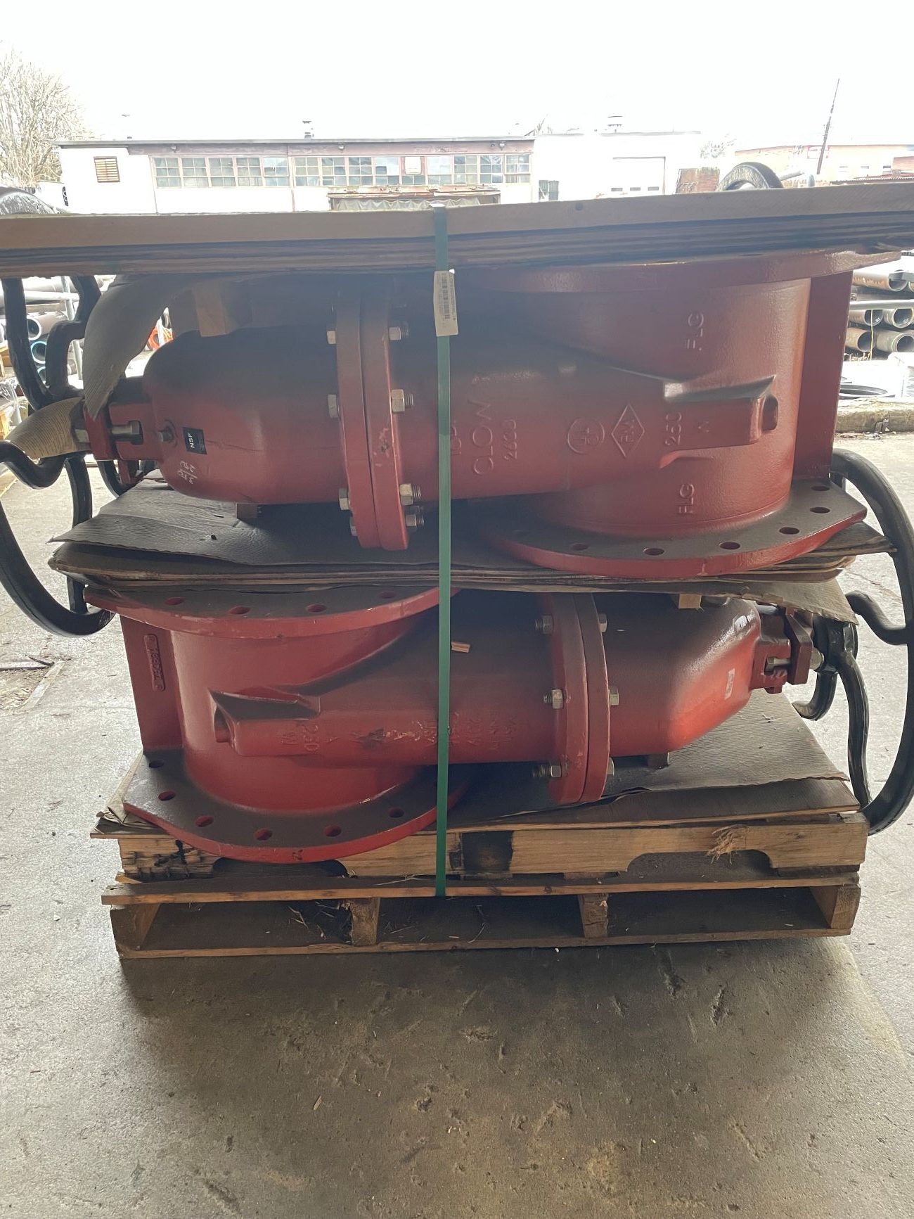 CLOW 16" FLG GATE VALVE C515 OL WITH HANDWHEEL - The Waterworks Warehouse